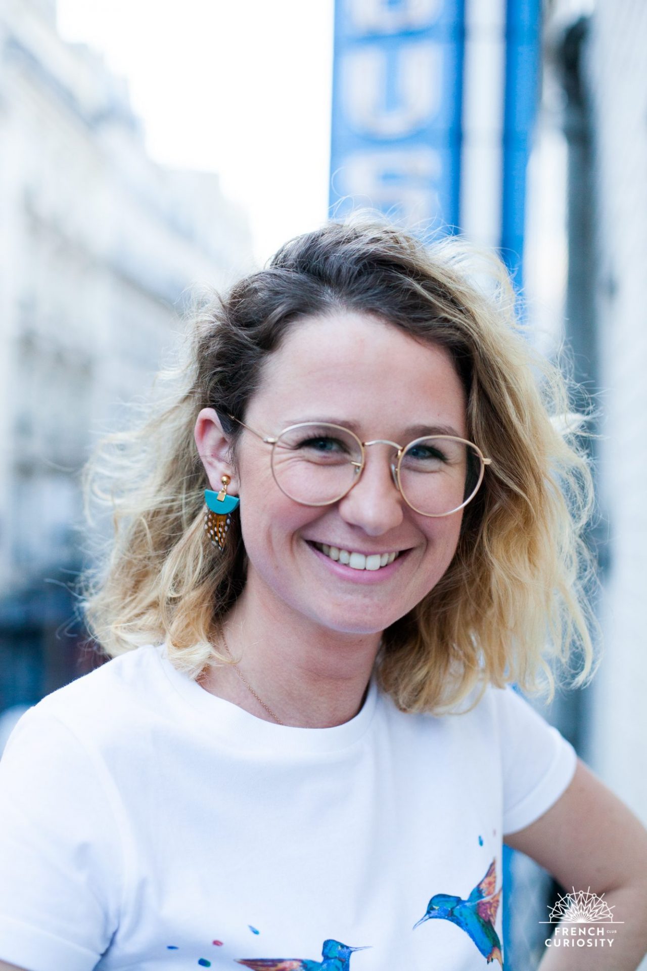 Agnès Hurstel – Humoriste | Curiosity Club